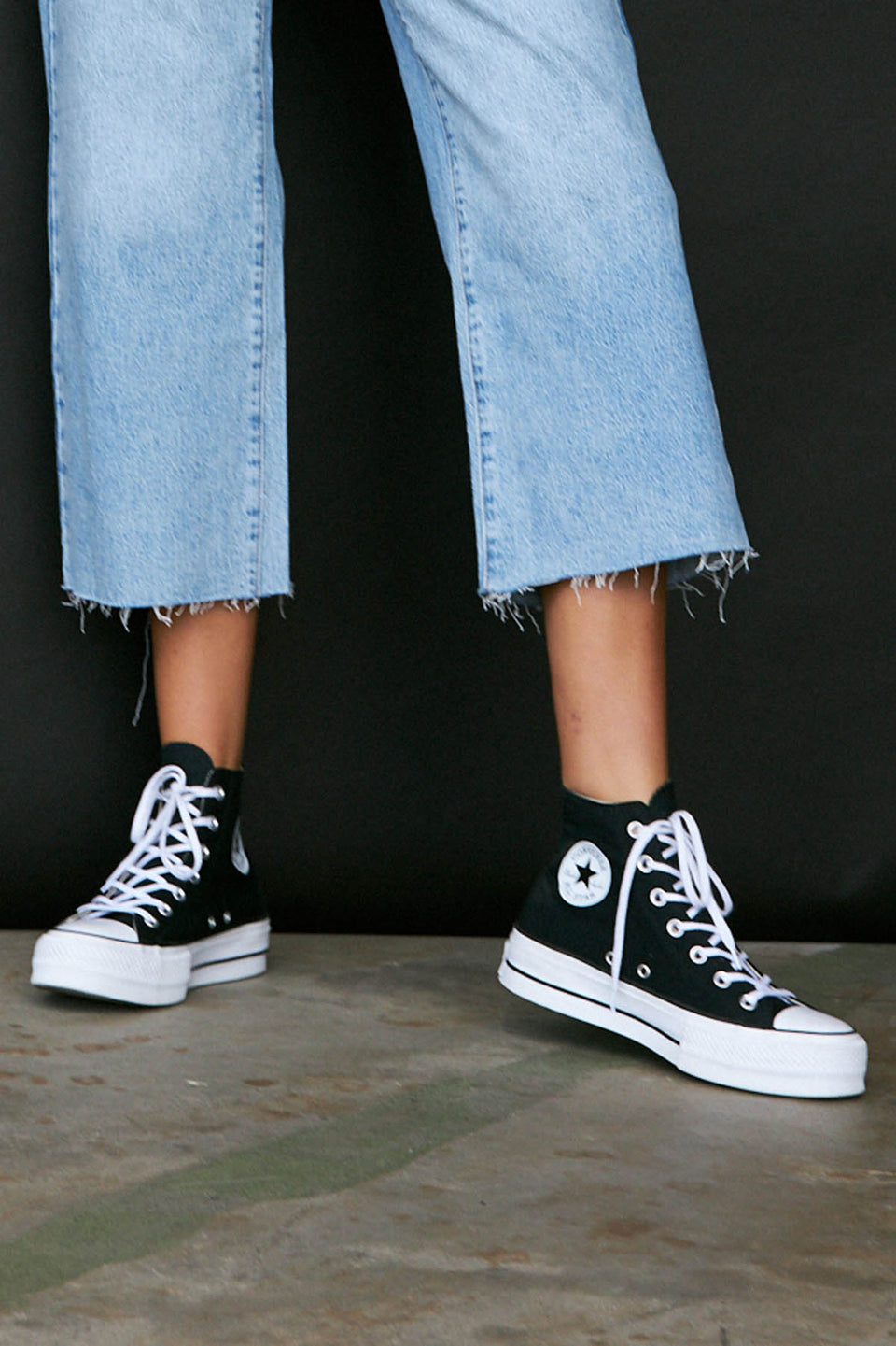 Converse Womens CT Lift Hi Black/White – Universal Store