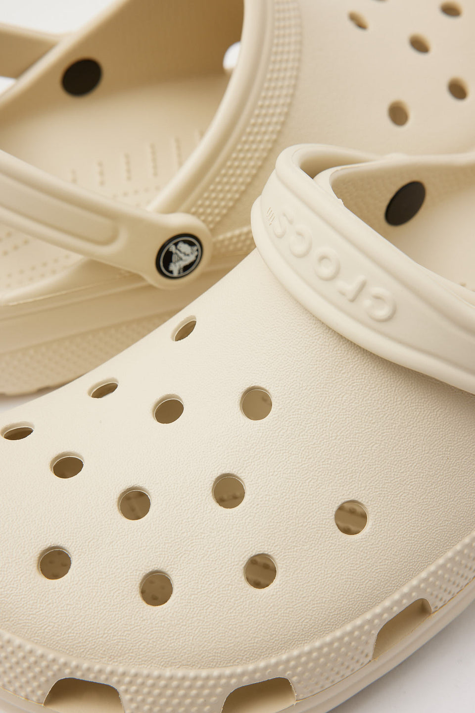 Crocs Classic Bone – Universal Store