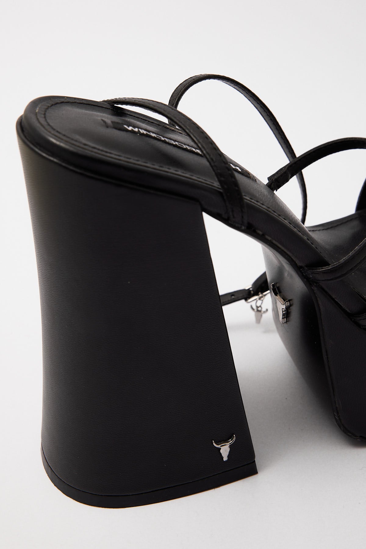 Windsor Smith Shoes – Universal Store