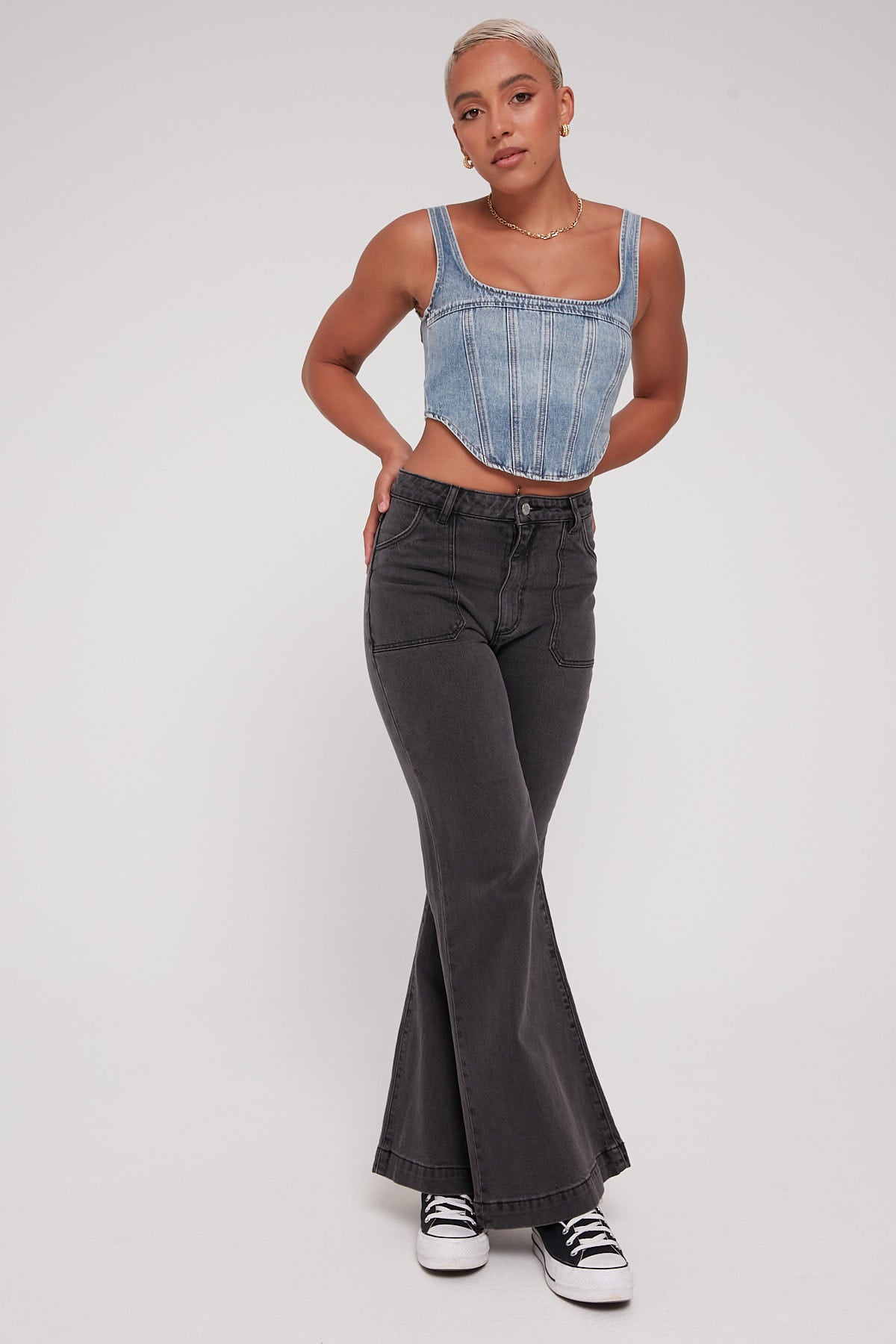 Women's Flared Jeans – Universal Store