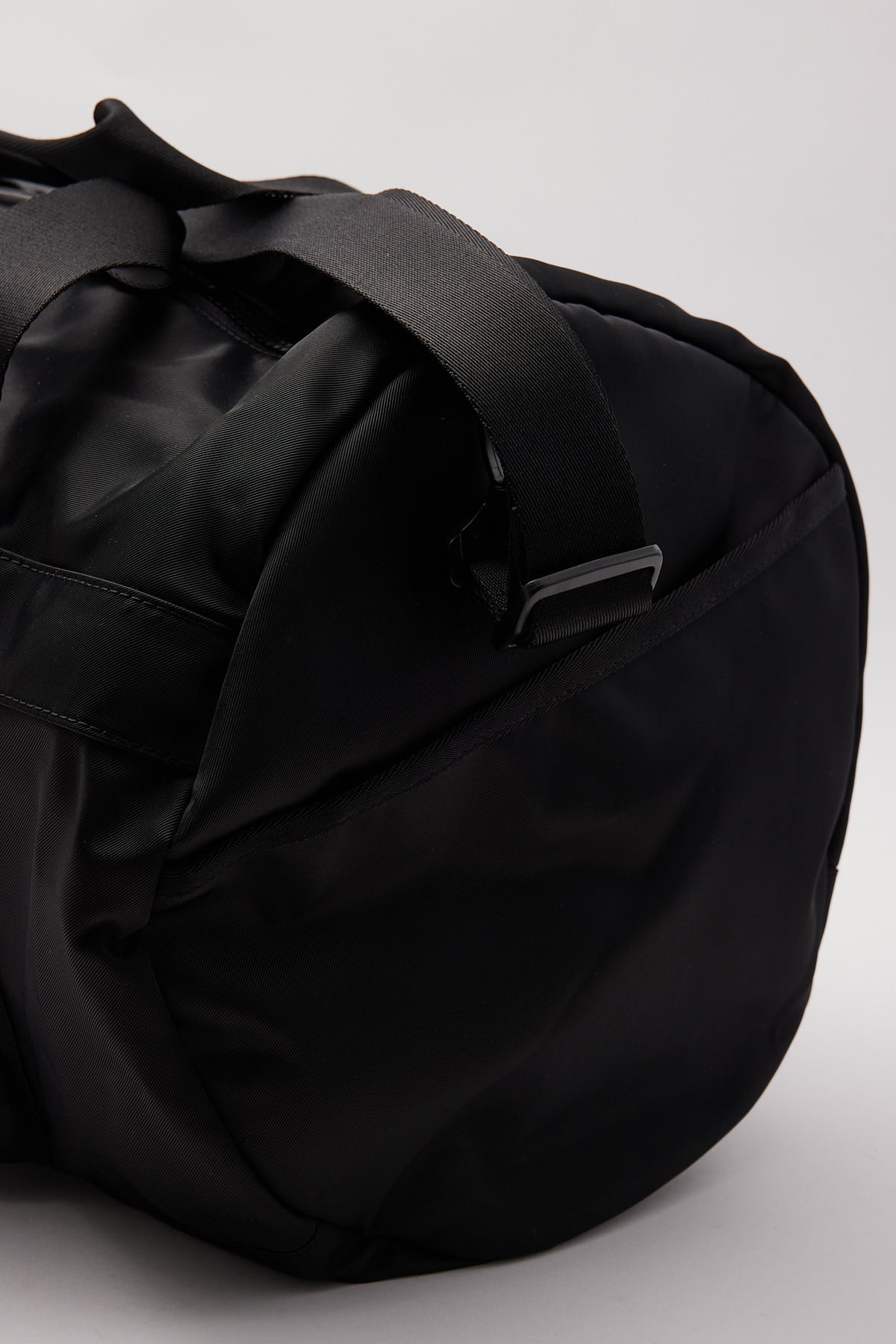 Men's Duffle & Weekender Bags – Universal Store