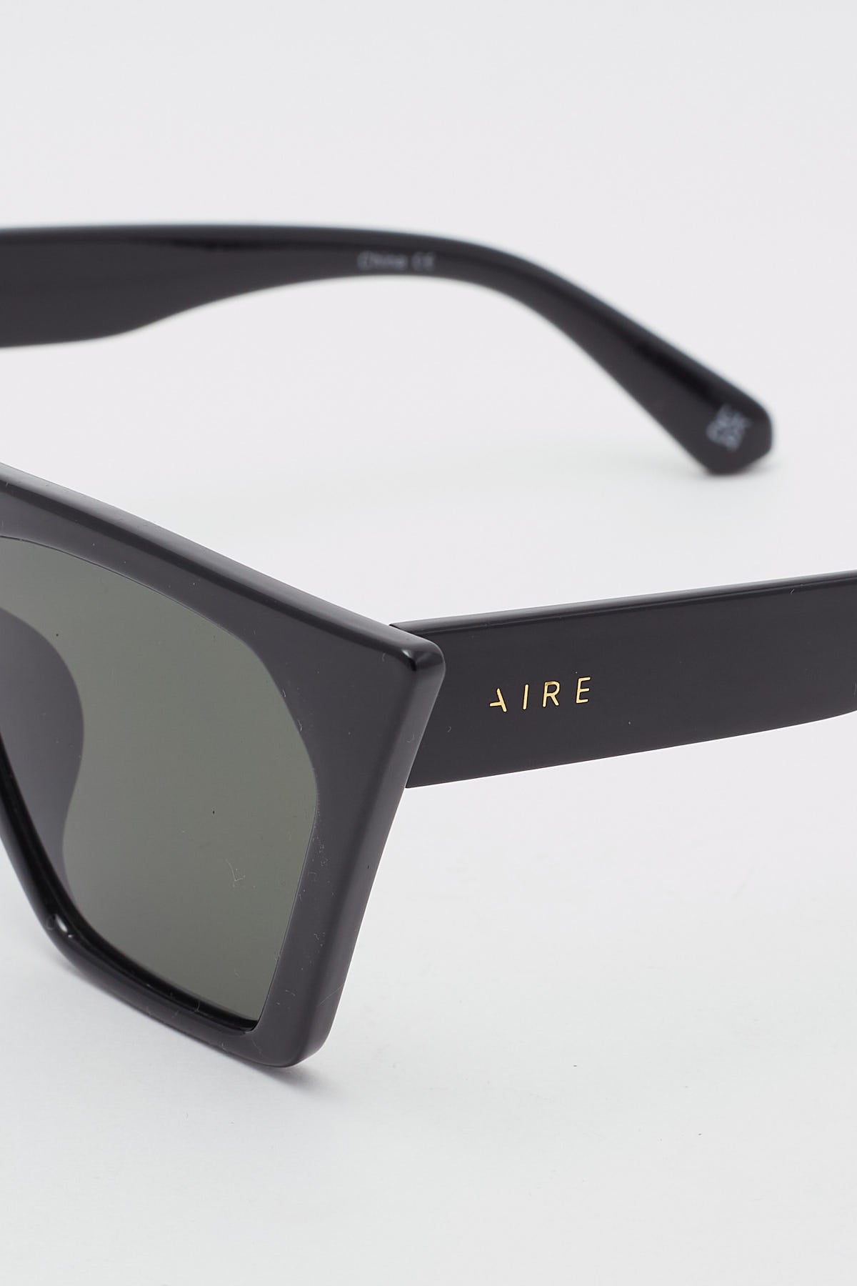 Aire – Universal Store