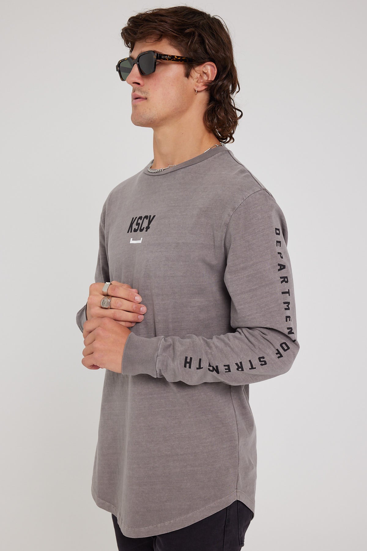 Kiss Chacey – Universal Store