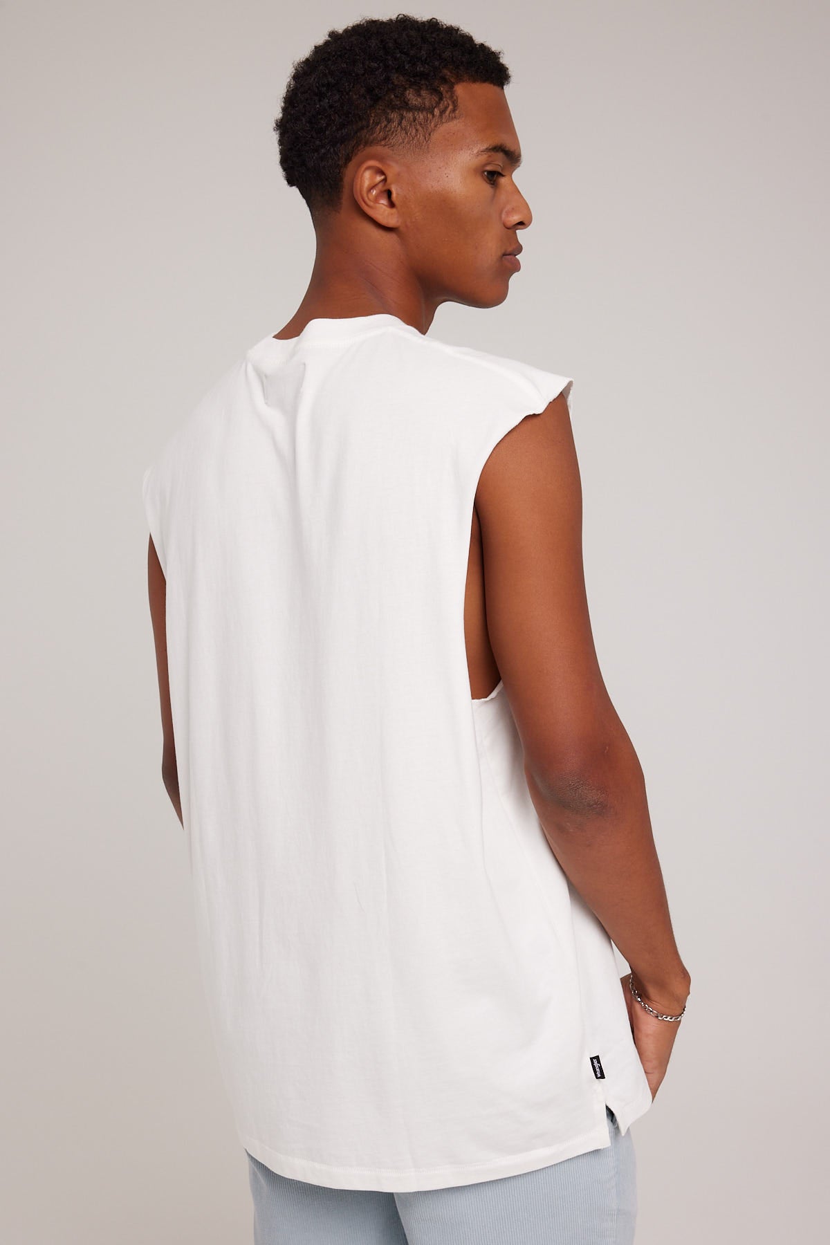 Shop For Men's Singlets & Muscle Tanks – Universal Store