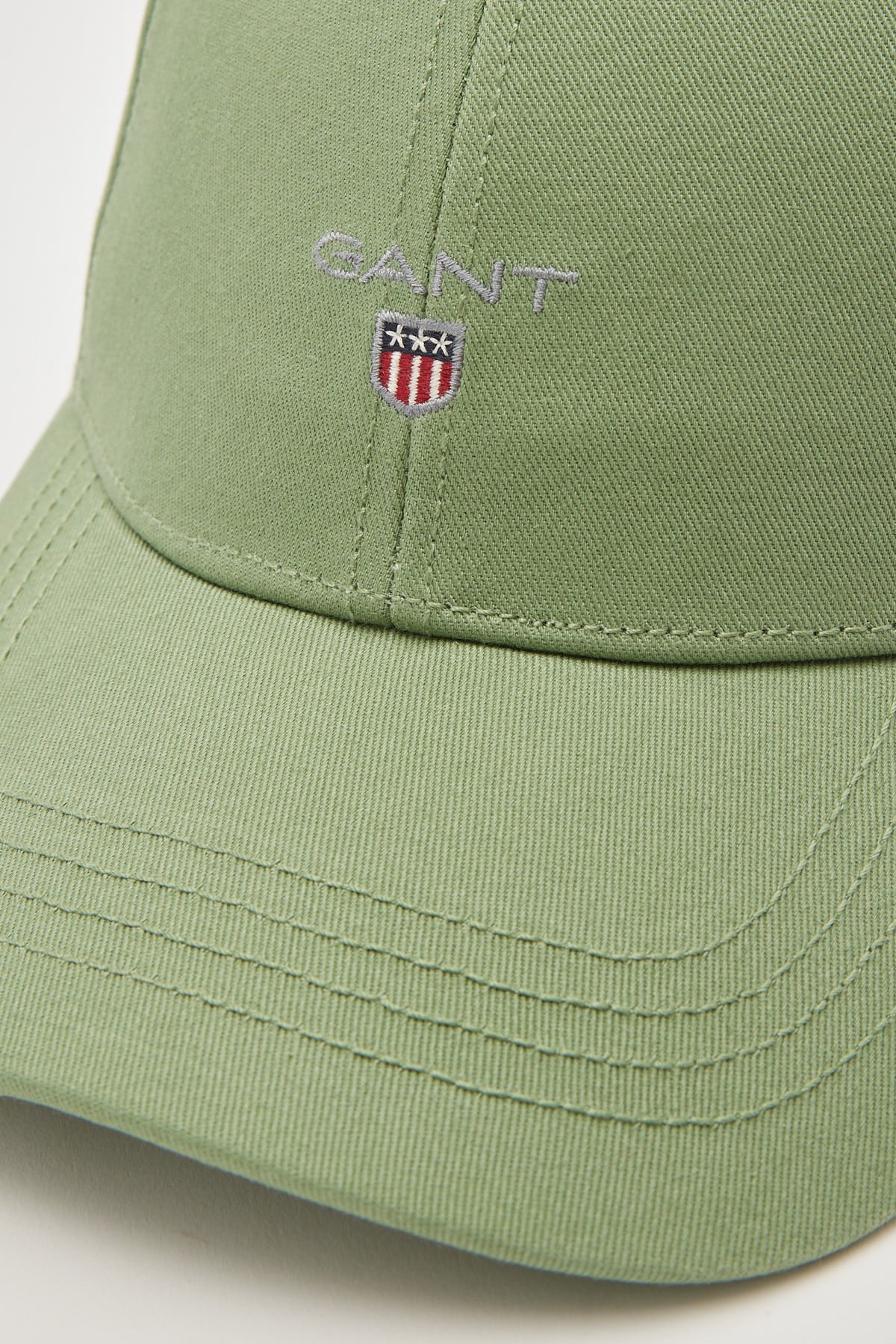 Gant – Universal Store