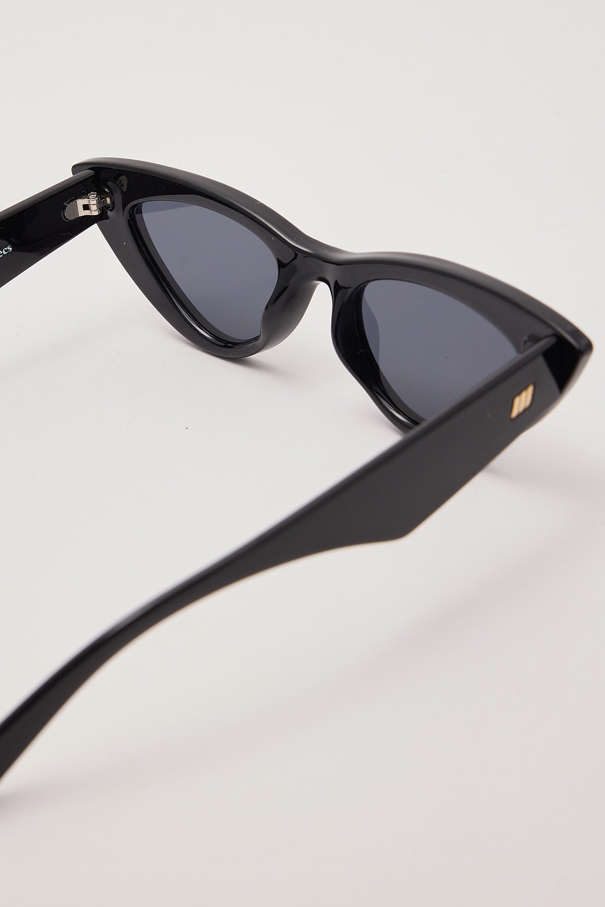 Le Specs – Universal Store