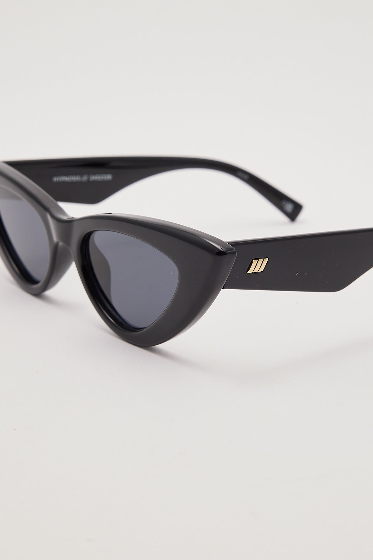 Le Specs – Universal Store
