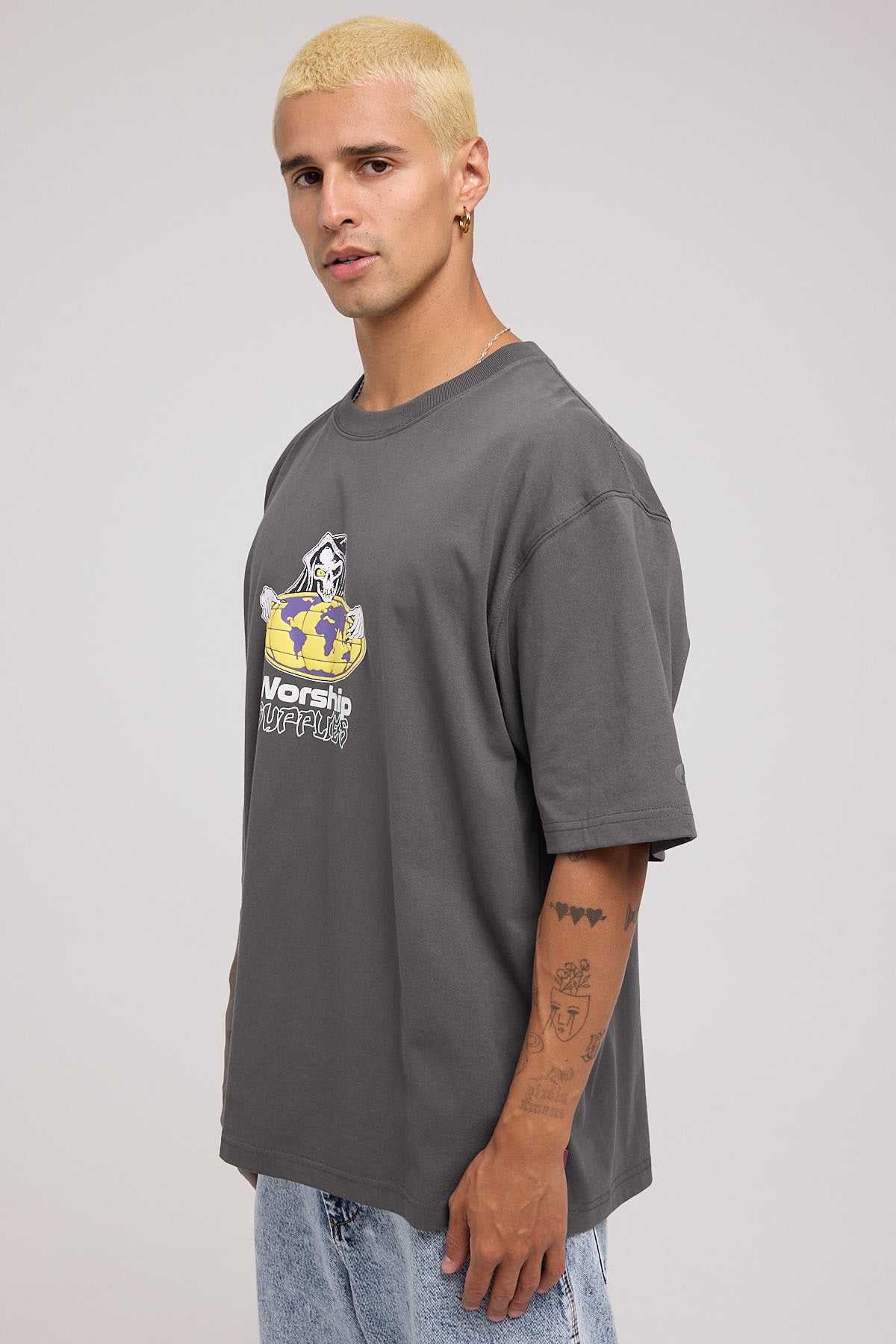Men's Sale T-Shirts | Graphic, Boxy, Basic – Universal Store