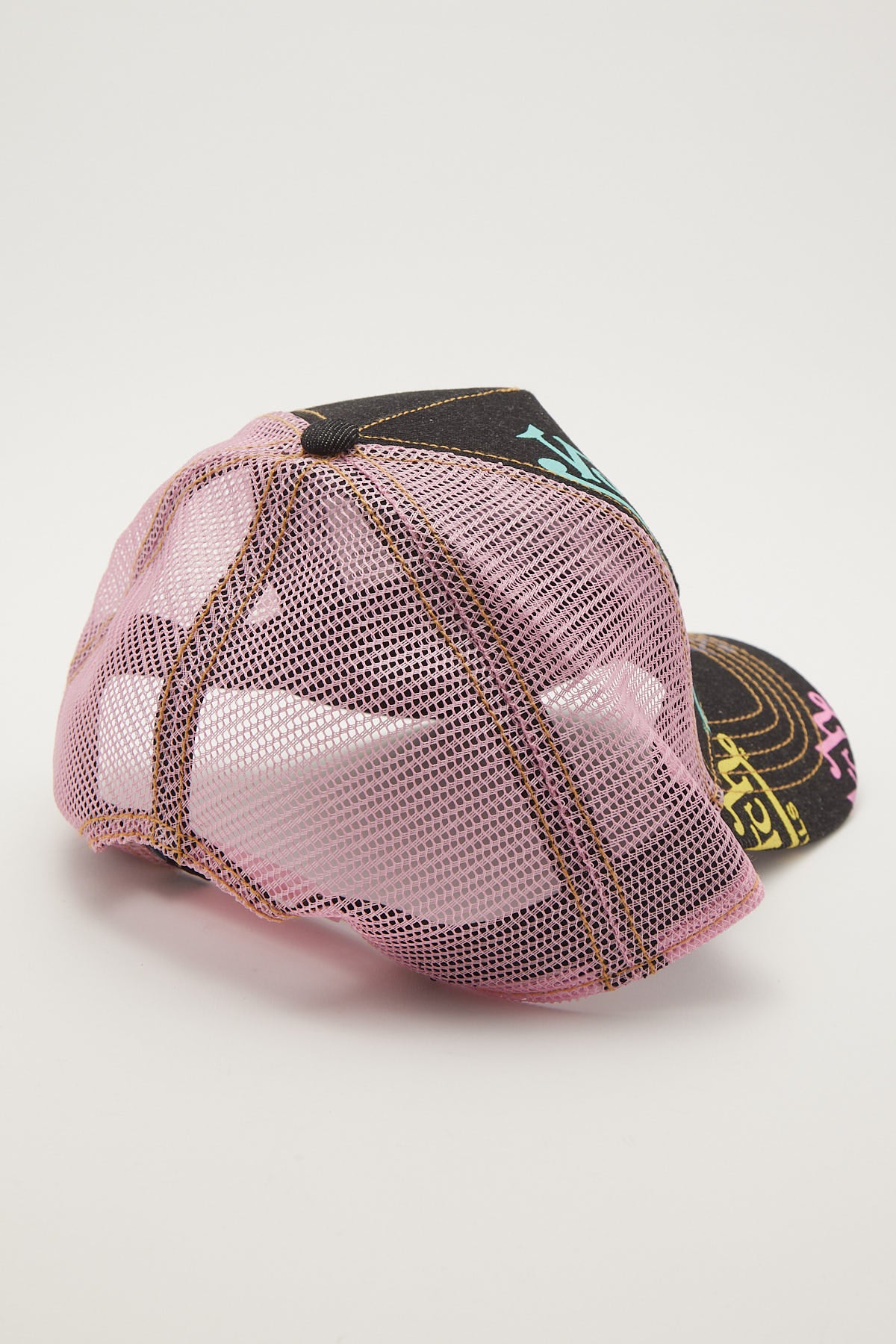 Von Dutch – Universal Store