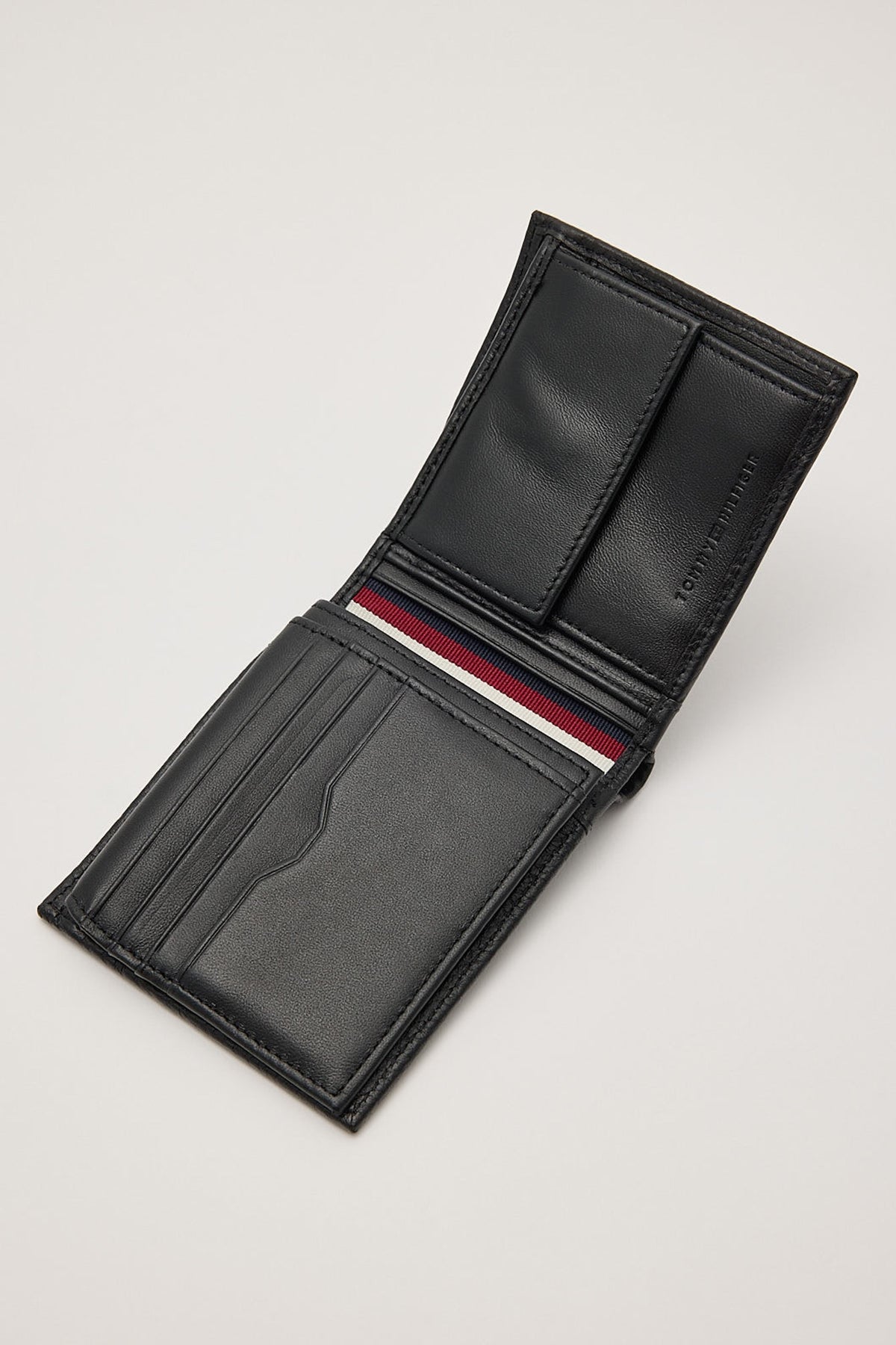 Men's Wallets – Universal Store