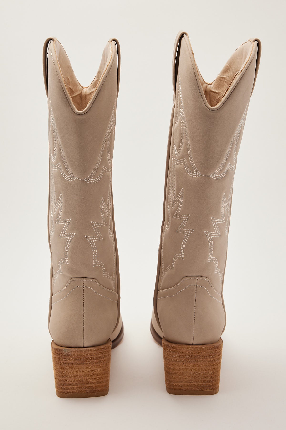 Boots – Universal Store