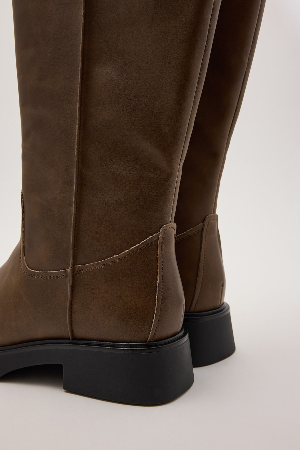 Boots – Universal Store