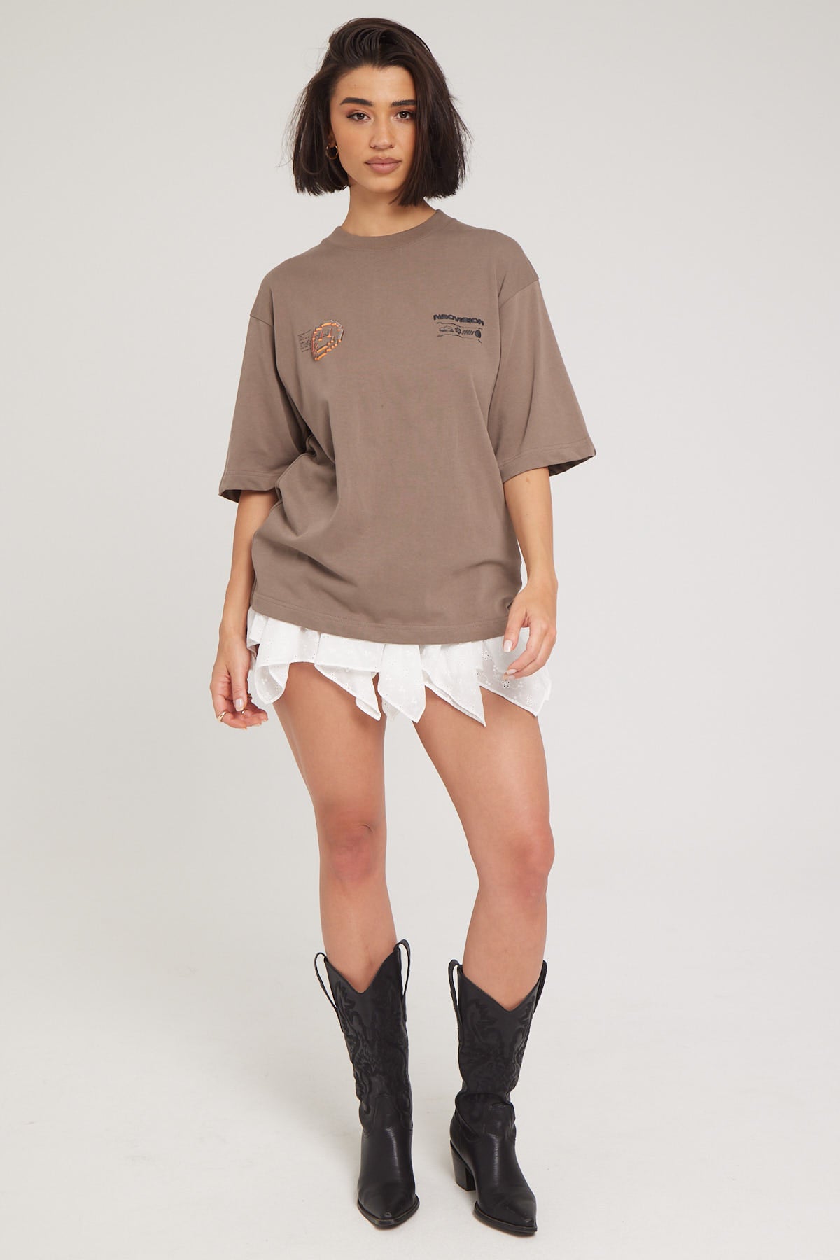 Neovision Clothing & Accessories – Universal Store