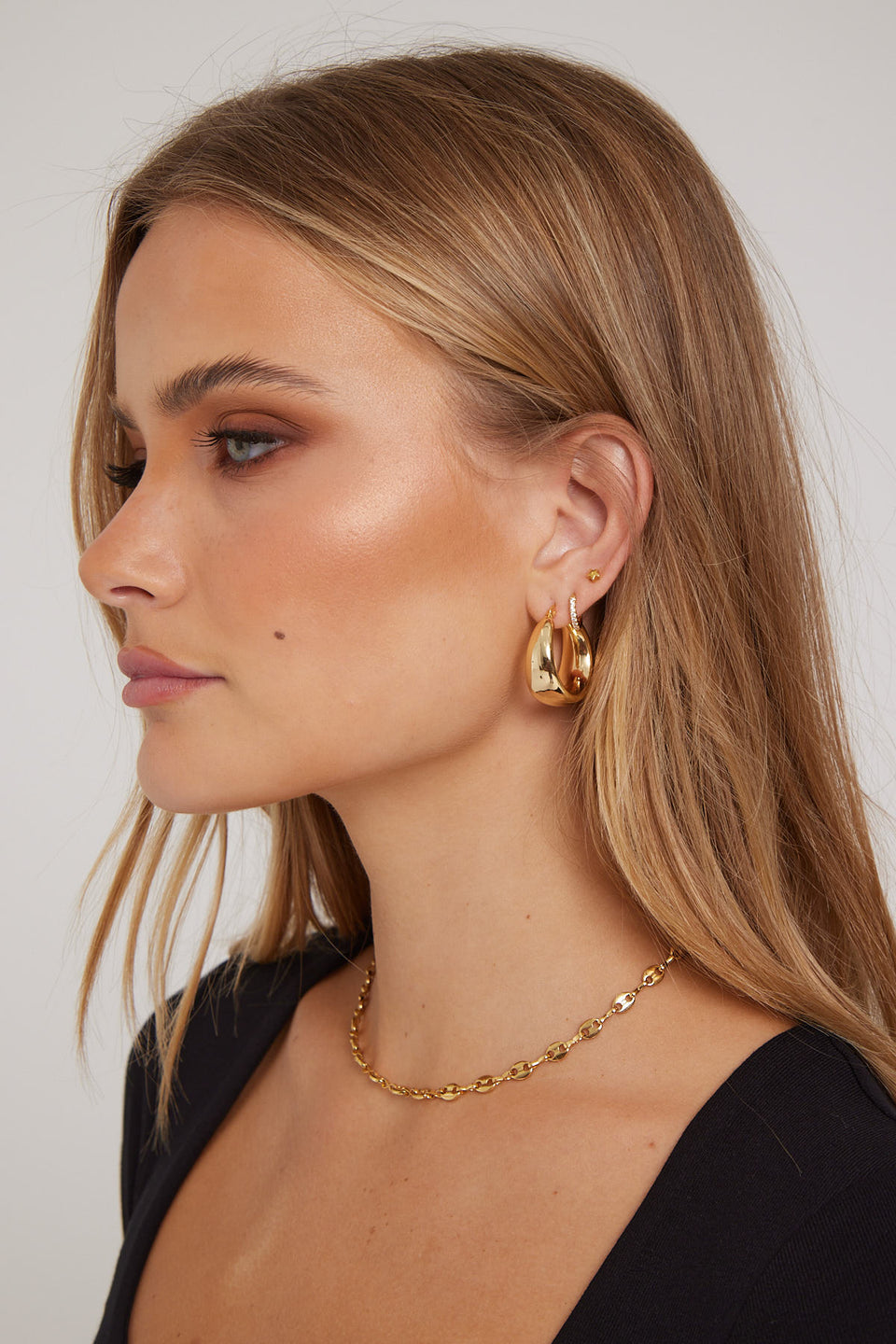 Perfect Stranger Genevieve Thick Hoop Earrings 18k Gold Plated ...