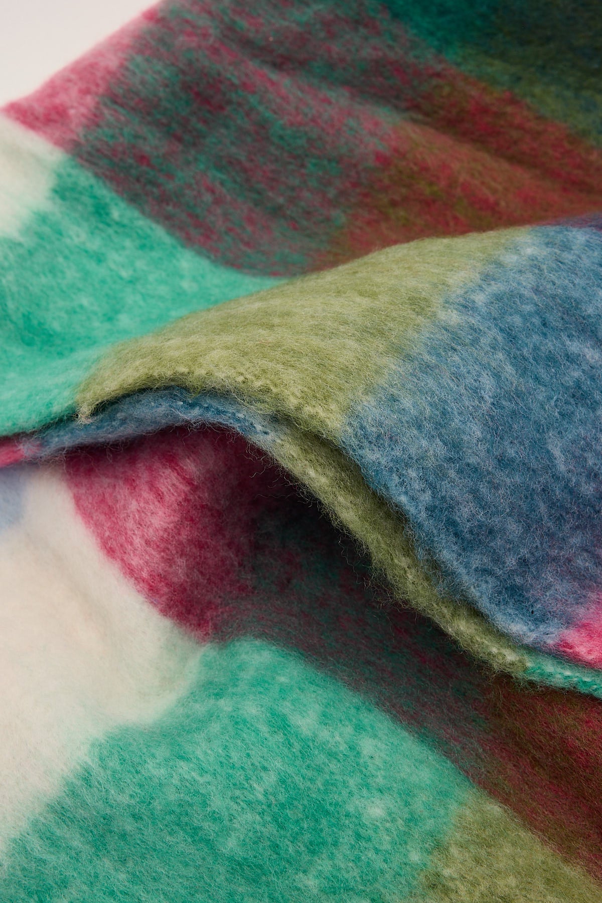 Women's Scarves – Universal Store
