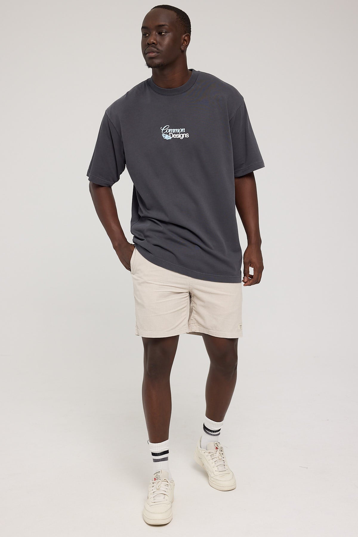 Men's Graphic Tees | Oversized & Boxy-Fit T-Shirts – Universal Store