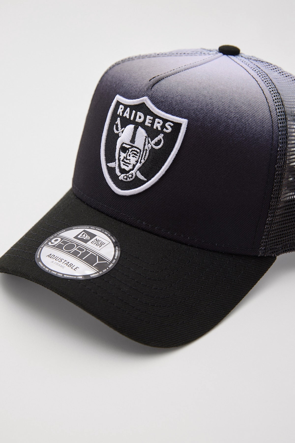 Men's Trucker Caps – Universal Store
