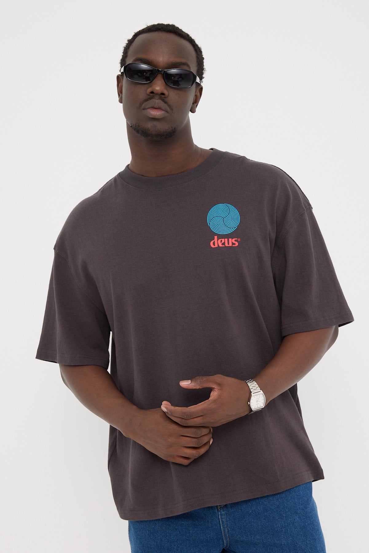 Deus Ex Machina To Defy Tee Anthracite – Universal Store