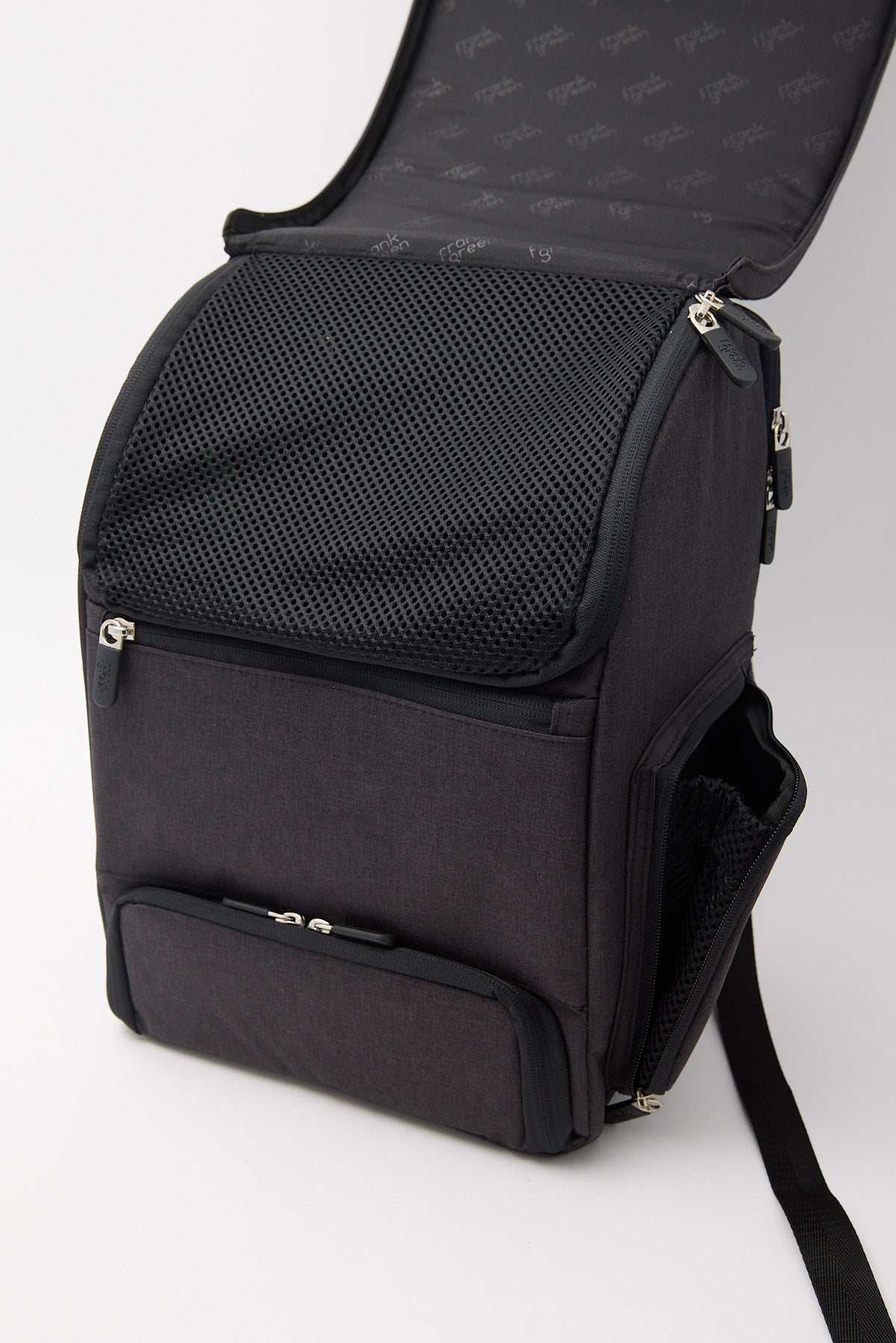 Shop for Men's Bags – Universal Store
